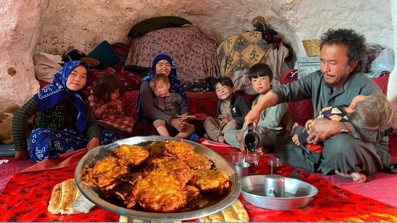 Living in a cave while Preparing Cooking potato kuku a memorable taste ...
