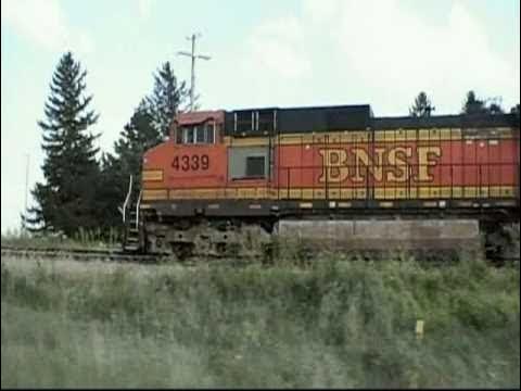 Pacing BNSF 4339 M GALBRC - YouTube
