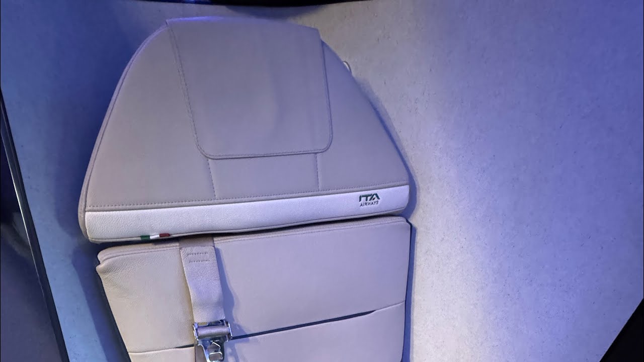ITA Airways Business Class A321 NEO FCO-CDG - YouTube