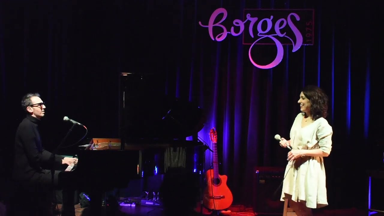 Anabella Moreno - A Primera Vista - en vivo con Juan Absatz - YouTube