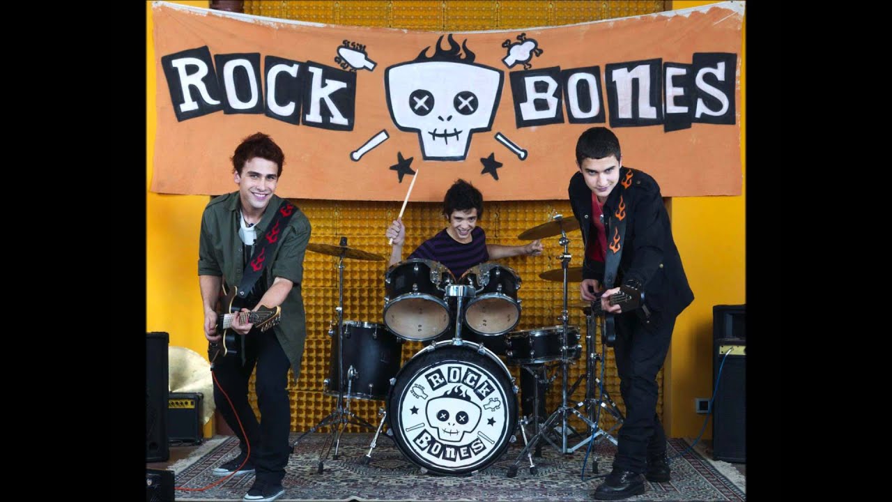 Rock Bones - Boys Don't Cry +5 semitonos - YouTube