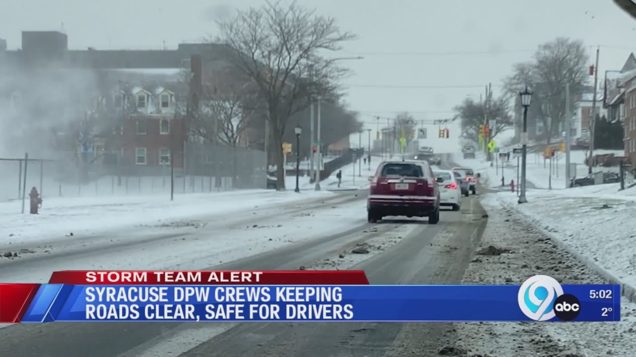Syracuse DPW keeping roads safe in spite of snow and cold - YouTube