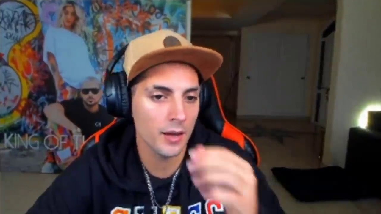 COSCU SE BESA CON LA CHILENA EN DIRECTO¡¡¡¡¡ - YouTube