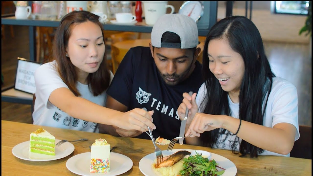 Food tour: CAFES IN NUS - YouTube