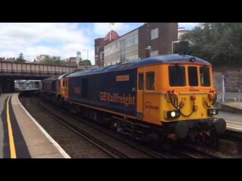 Pure Class 73/9 Thrash - 73962 Blasts out of Tunbridge Wells Towing ...