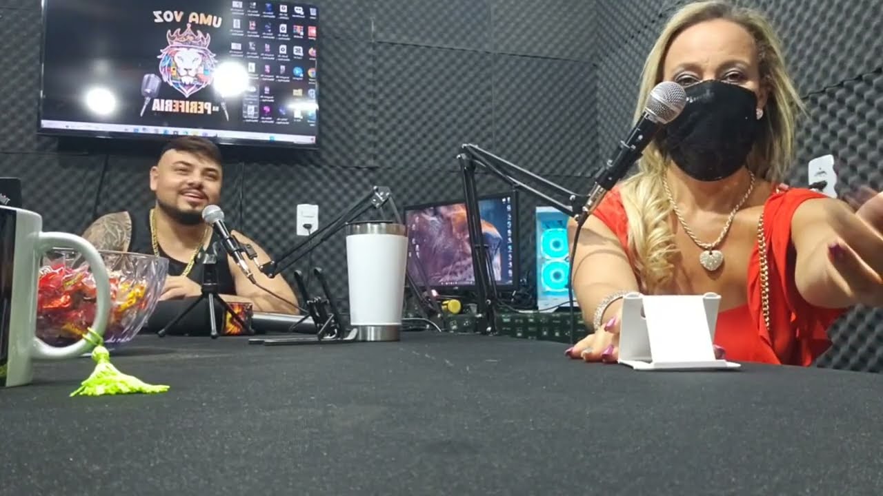 MC BANDIDA OFICIAL está ao vivo! - YouTube