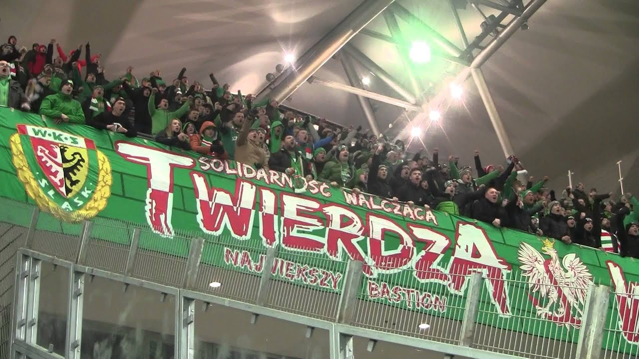Legia Warszawa - Śląsk Wrocław: z radość z bramki kibiców WKS-u - YouTube