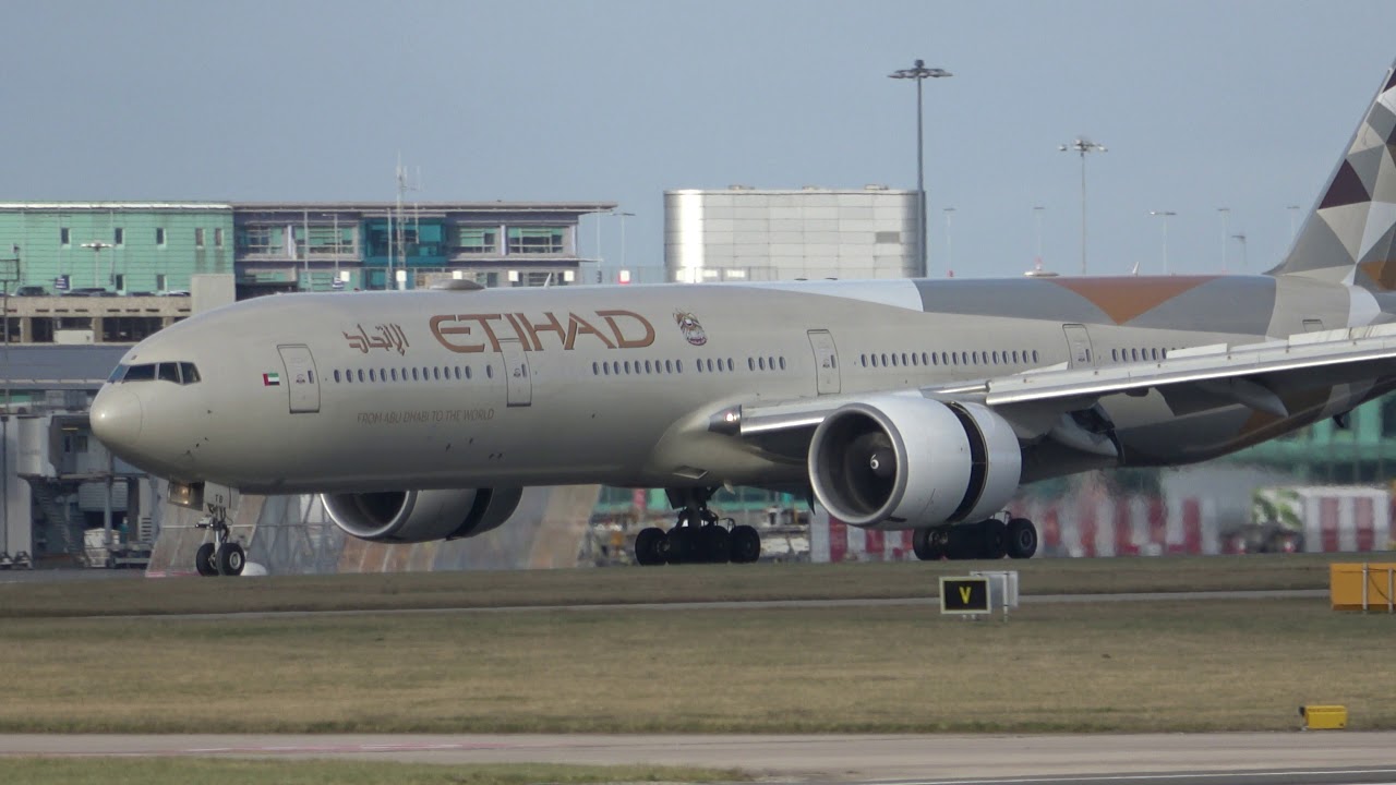Etihad Airways EY21 A6-ETB Boeing 777-3FX ER Abu Dhabi AUH To ...