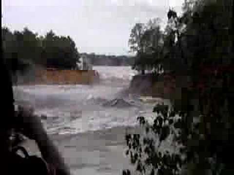 Lake Delton Wisconsin Dam Break - YouTube