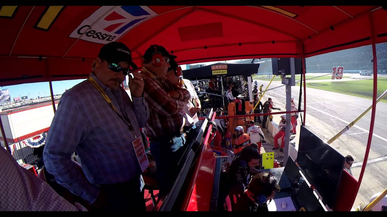 NASCAR PIT BOX - YouTube