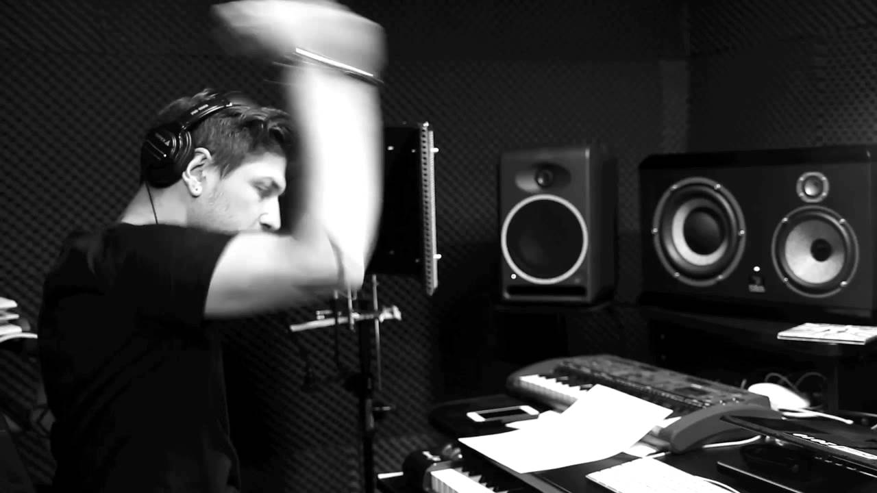 Avicii - Heart Upon My Sleeve (Quentin Mosimann cover) - YouTube