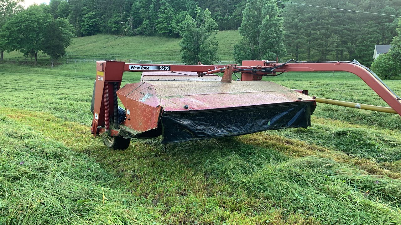New Idea 5209 Mower Conditioner - YouTube
