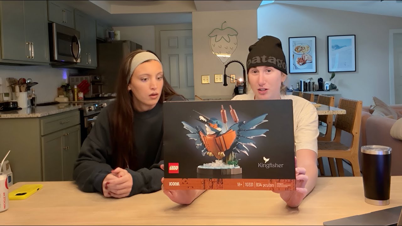KatieB And Riley Build Legos! - YouTube
