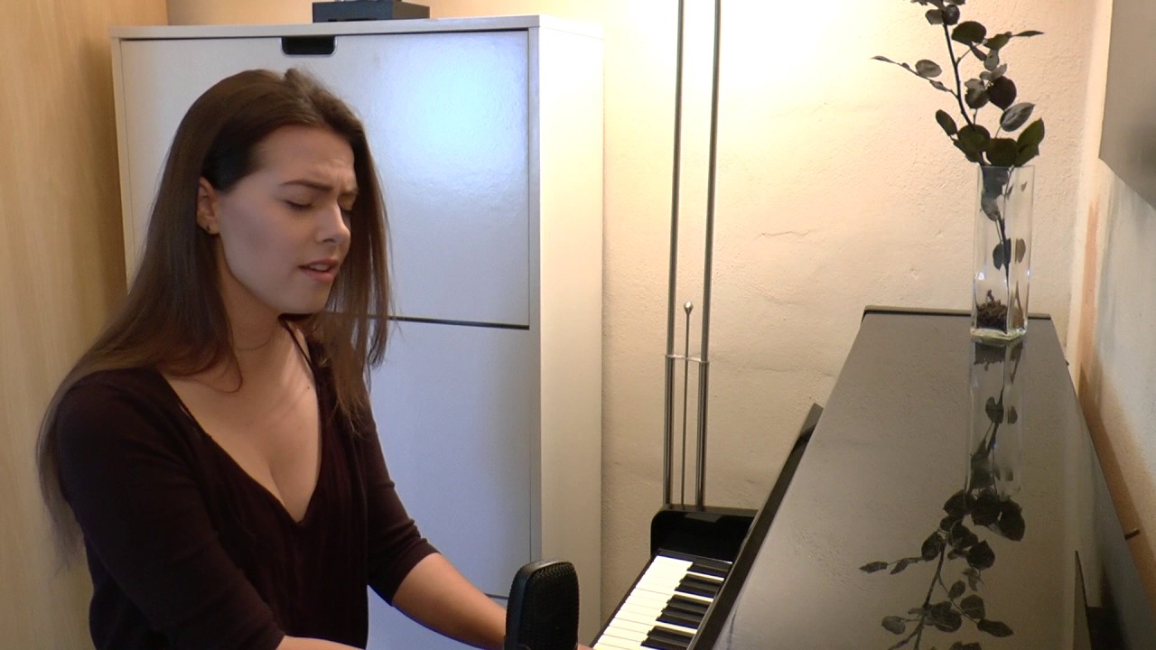 Thirty Seconds To Mars- Hurricane cover by Samira - YouTube