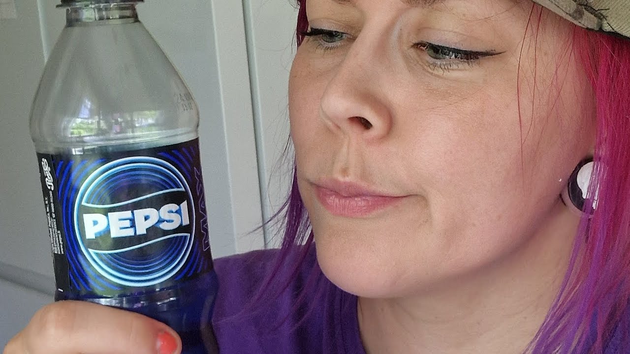 Tasting BLUE PEPSI MAX?! - YouTube