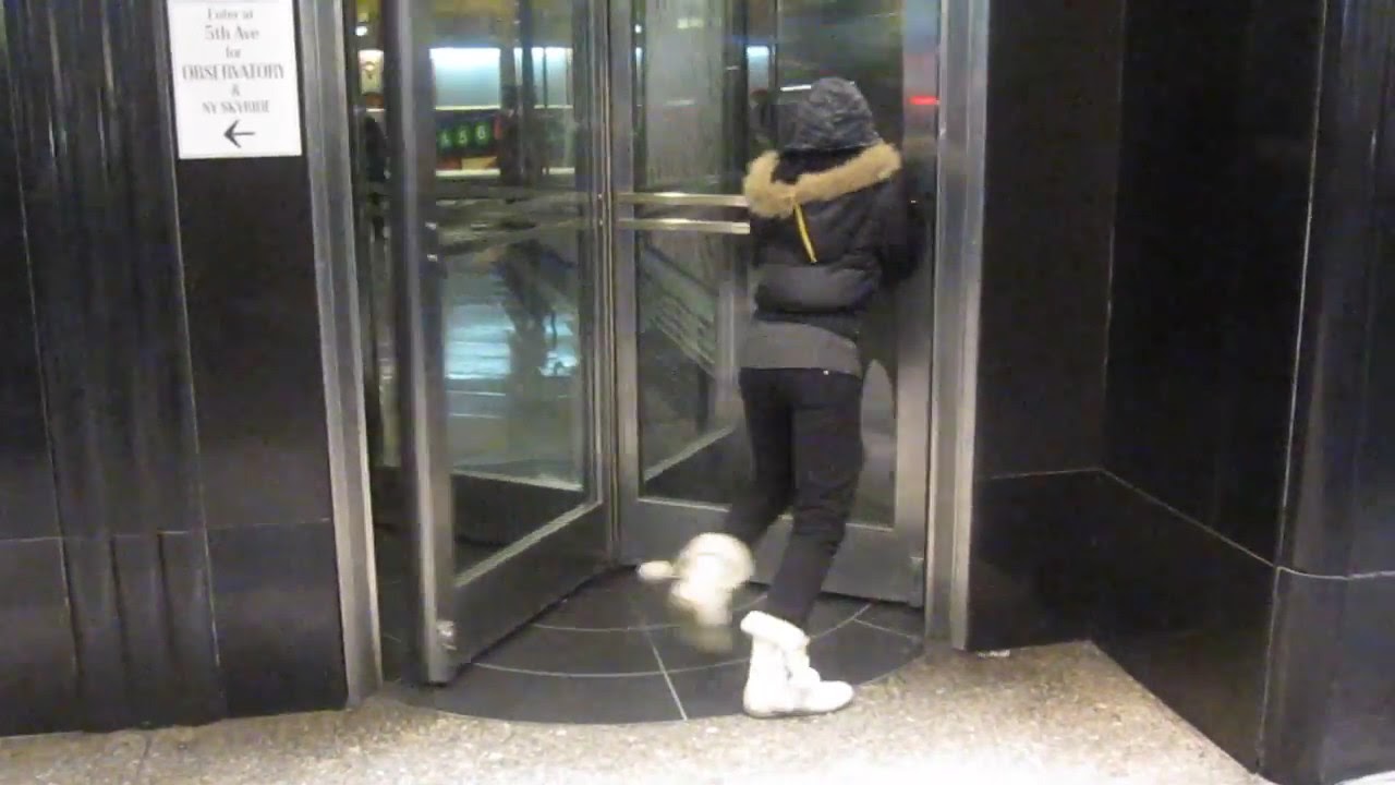 buddy the elf and the revolving doors - YouTube