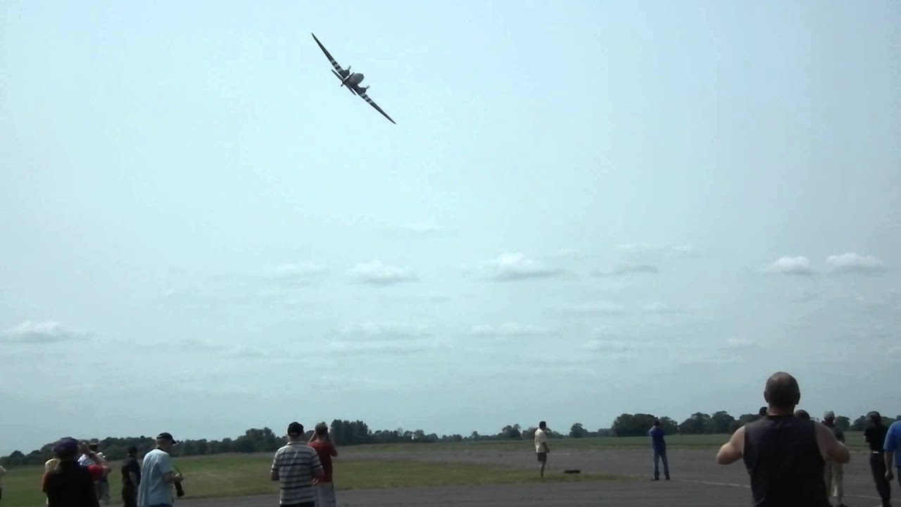 DC3 at Tibenham part3 - YouTube
