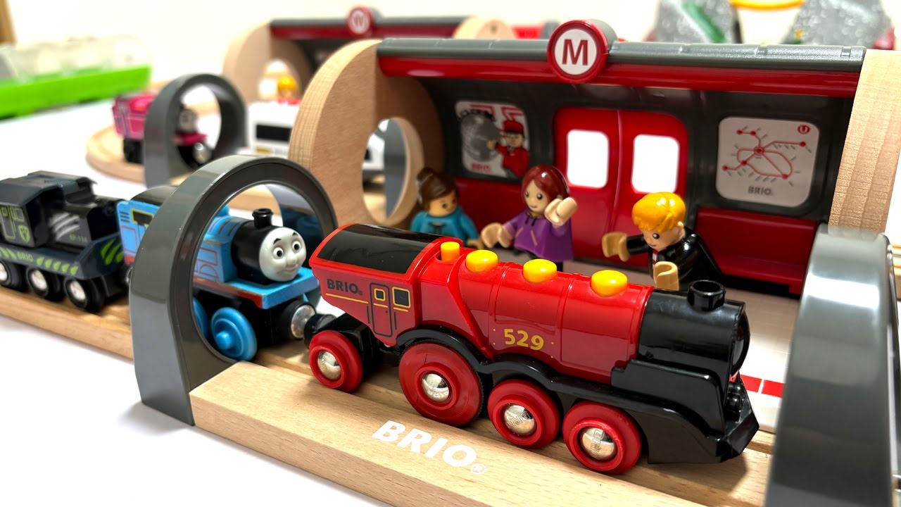 Brio & Wooden Train Thomas☆Play with 10 tunnels and 2 stations! - YouTube
