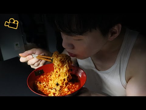 밤에 오징어짬뽕..시네마먹방 Ramen at Night ENG Cinema Mukbang DoNam