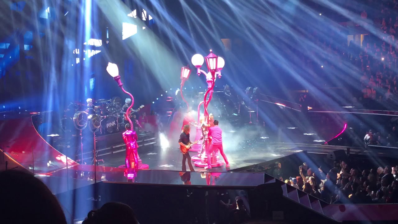 Pink ‘Beautiful Trauma’ Beautiful Trauma World Tour St. Louis - YouTube