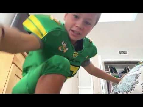 Putting on Football Gear|| Riddell Speedflex|| LA City Ducks - YouTube