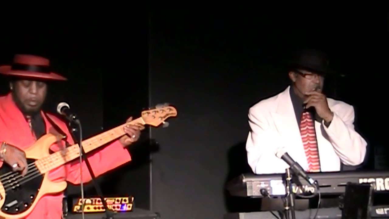 True Playaz-Let's Stay Together - YouTube