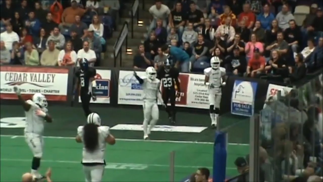 American football’s first defensive 1 point safety - YouTube