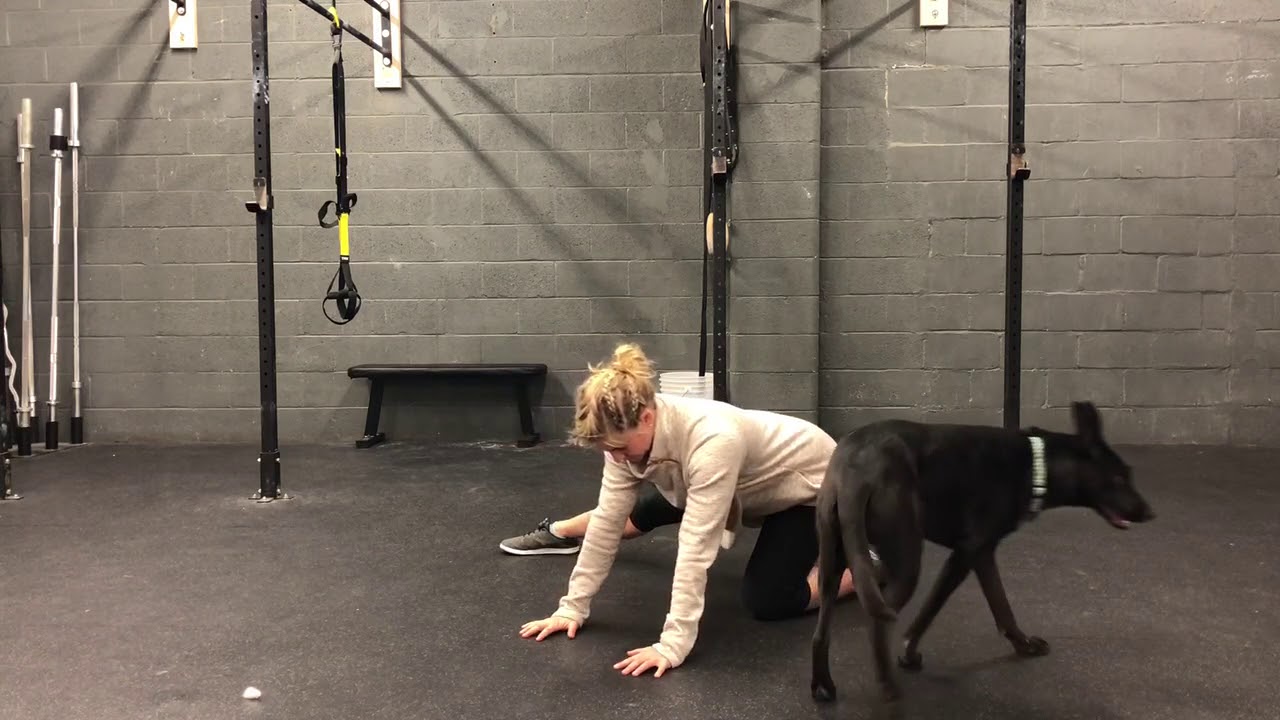 Single Leg Hip Rock Back - YouTube