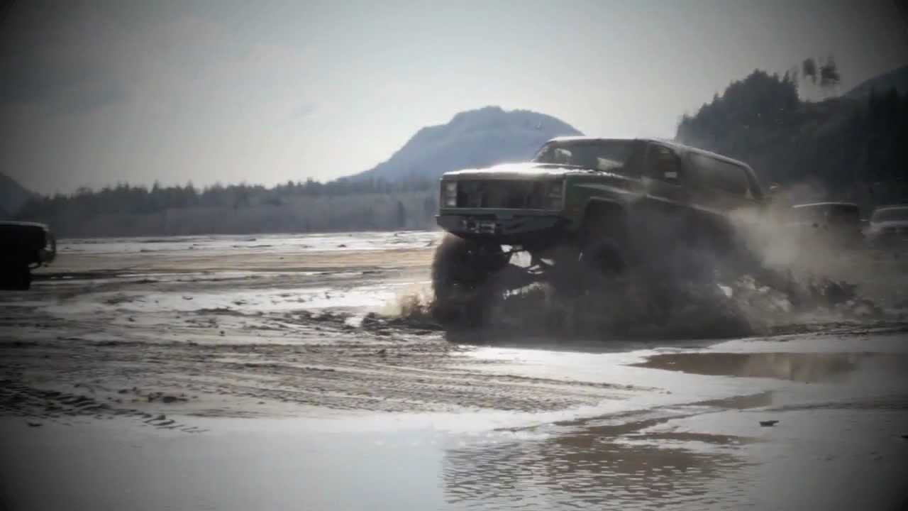 **HUGE 4X4 MUD TRUCK*** Stave Lake, B.C - YouTube