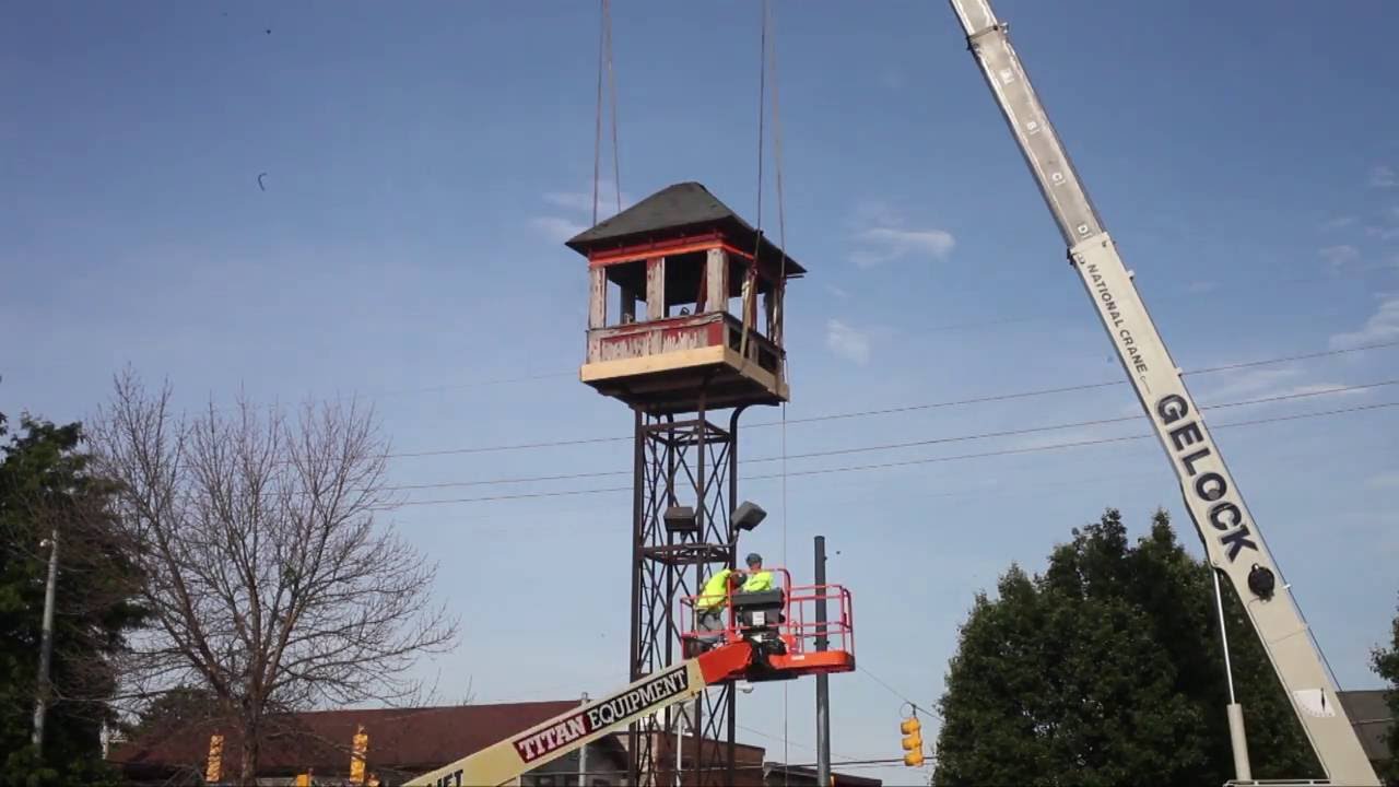 See time-lapse of landmark railroad watch tower come down for makeover ...