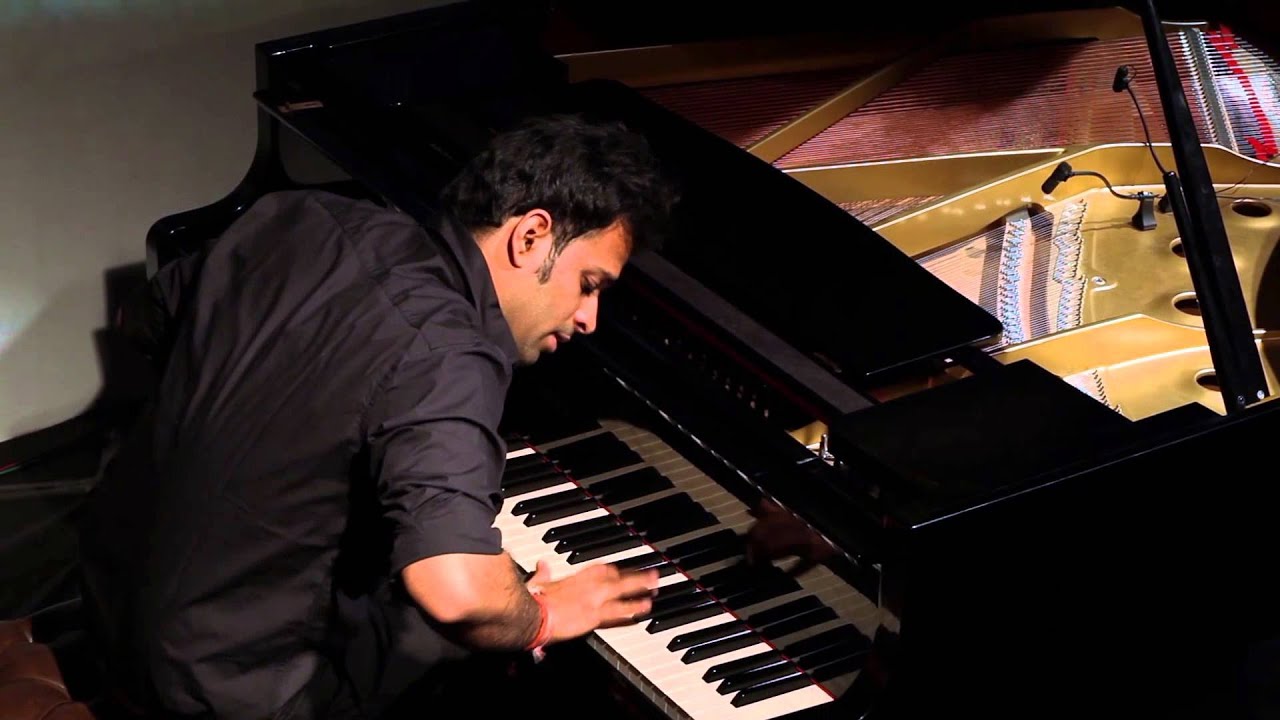 KM Day 2014: Puneet Sharma (Piano), Canzonetta - YouTube