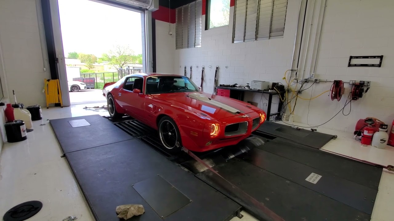 Pontiac firebird powered by Butler racing engines - YouTube