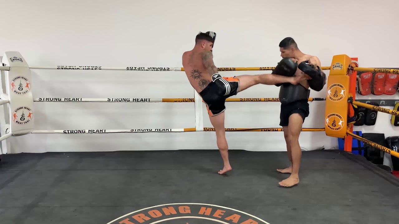 Episode 2 - Combination of the week: Leg kick body kick - YouTube