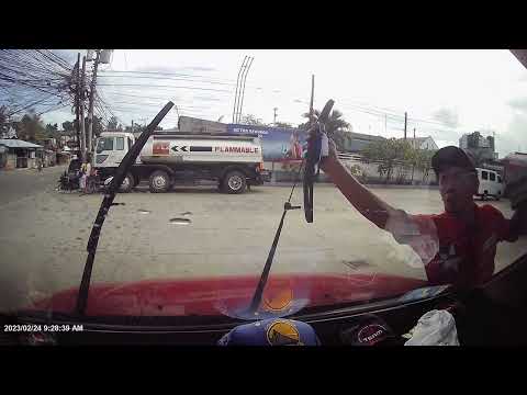 Mao ni ganahan nako sa Caltex Gas Station kay Free cleaning sa windshield.👏👏👏