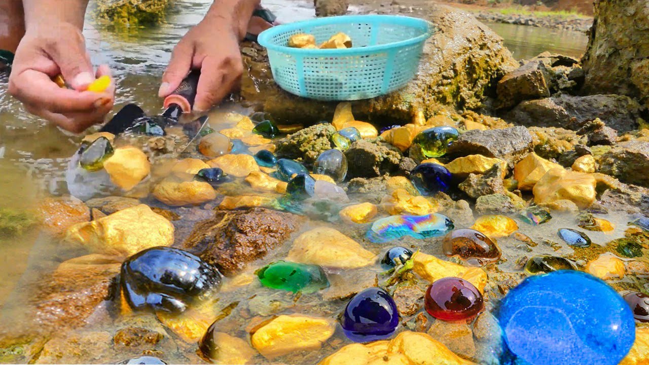 How To Find Diamond, Amethyst, Black Stone, Gems, Found Lots Of ...