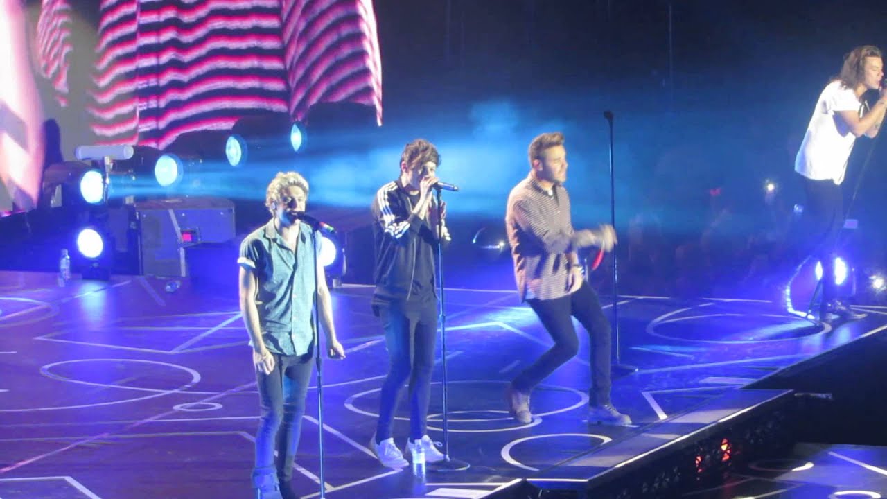 One Direction // 18 // Manchester Arena - YouTube