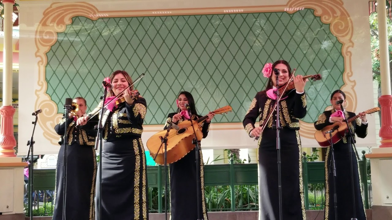 Un Poco Loco Coco - Mariachi Divas Disney California Adventure Park ...
