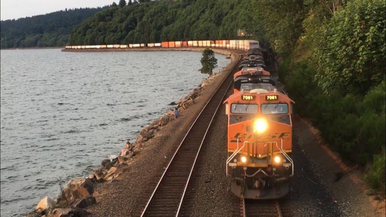 BNSF trains from above in Seattle, WA! - YouTube