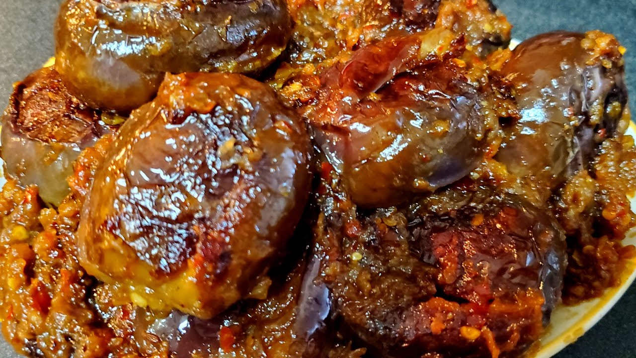 Andhra Style Gutti Vankaya Kura| Gutti Vankaya Ulli karam | Stuffed ...