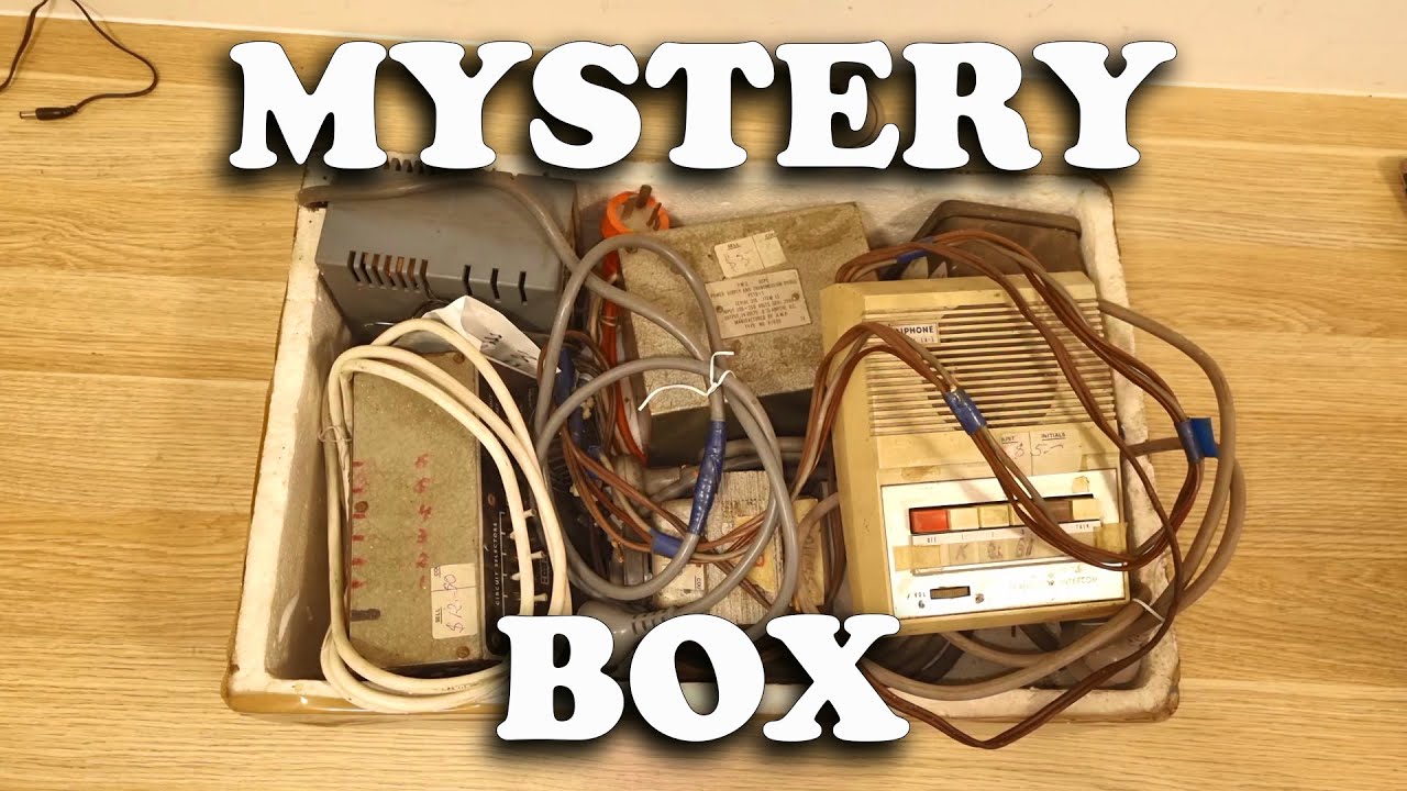 $10 Mystery Box: A bunch of random vintage electronics - YouTube