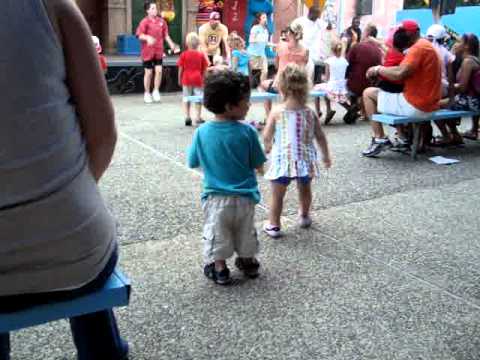 Sesame Place Elmo Rocks Show - YouTube