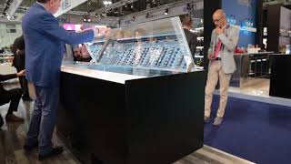 ISA: Professional display cases | Archiproducts