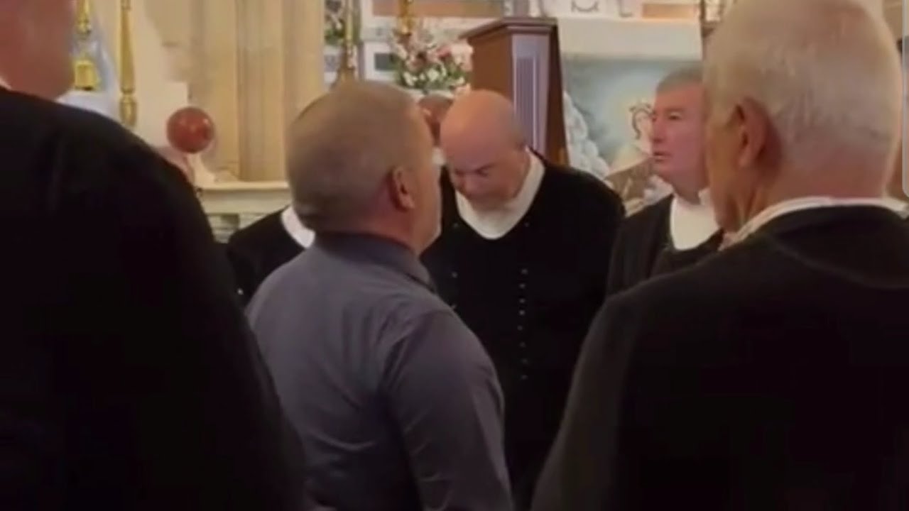 Coro di Pozzo Maggiore con Giuseppe Contini, s'aneddu. - YouTube