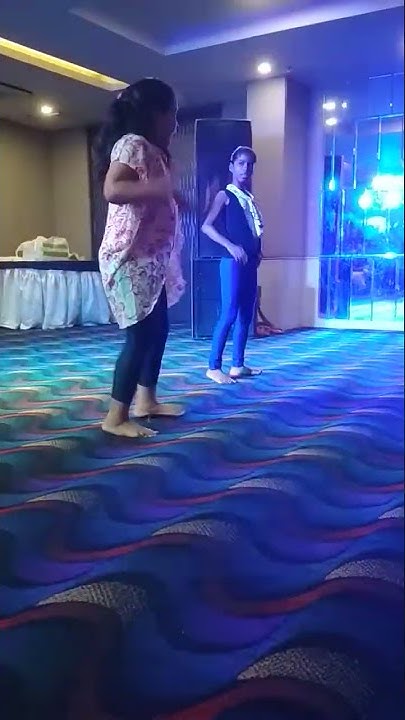 Amazing Dance by 2 cute girls - YouTube