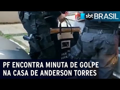 PF encontra minuta de golpe na casa de Anderson Torres | SBT Brasil (12/01/23)