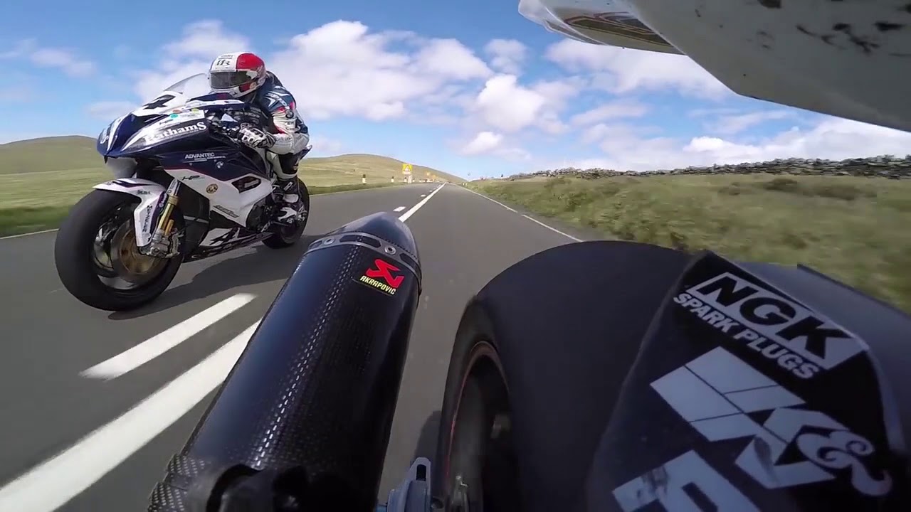 William Dunlop vs Michael Rutter Isle of Man TT 2015 - YouTube