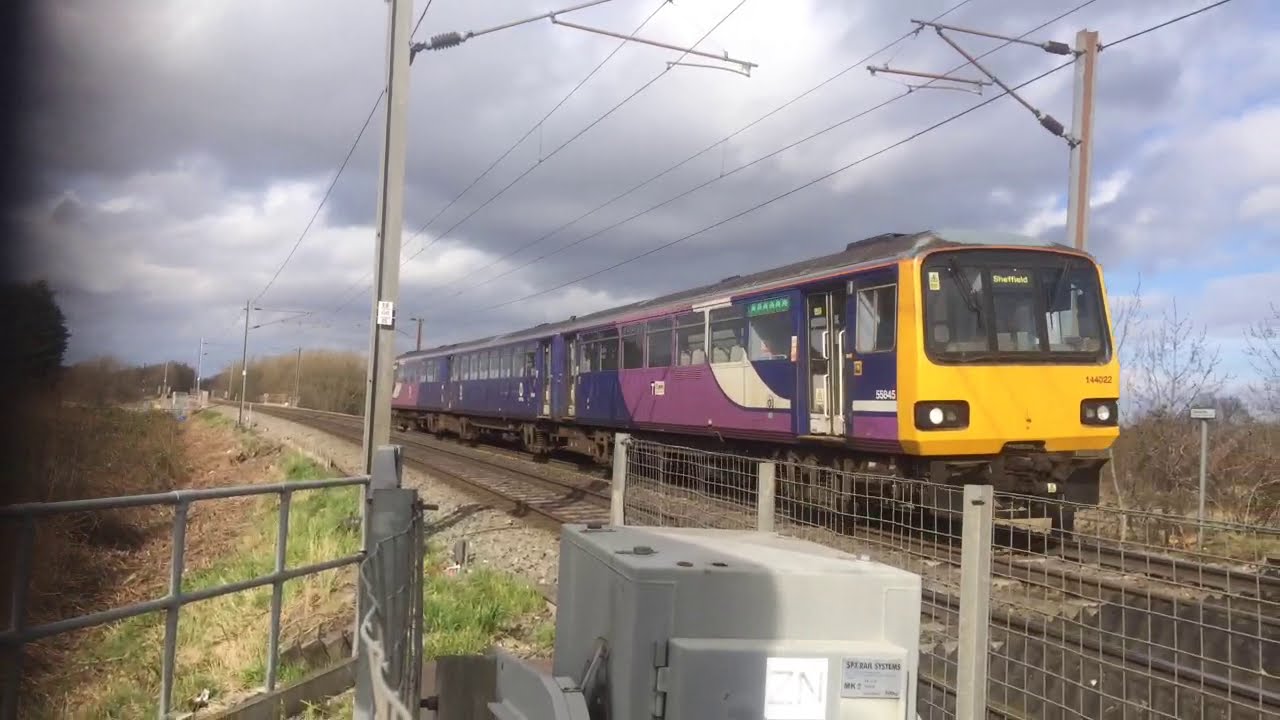 trains at doncaster docks hill and mills hills level crossings 14/03 ...