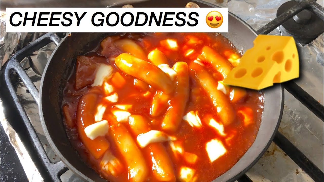 CHEESY TTEOKBOKKI (떡볶이) STRETCHY CHEESE PULL - YouTube
