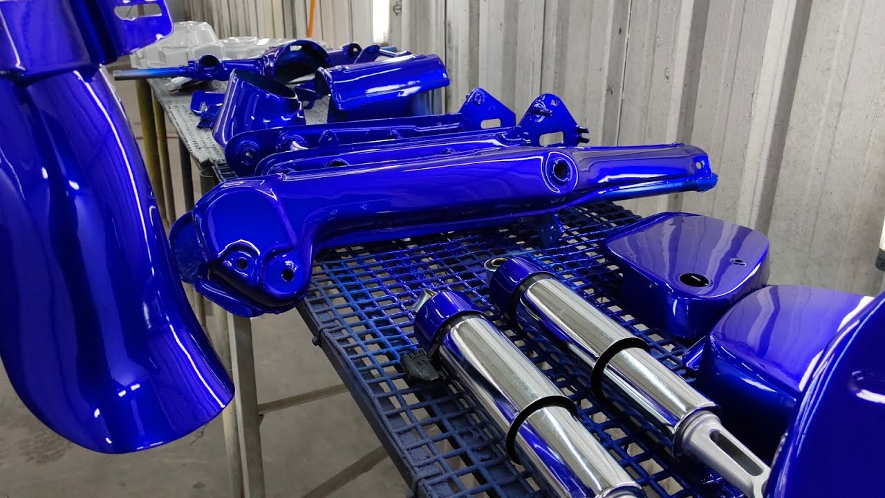 Restoration Honda C70 | Candy Blue spray done!!! - YouTube