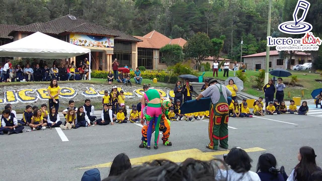Mimo Karcocha en el Liceo de Loja - YouTube